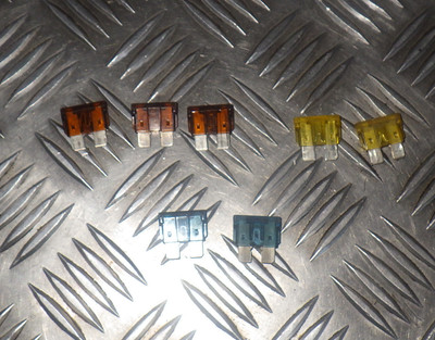 Fusible - YZF 1000 R1 99 Yamaha / N° Y142 | eBay