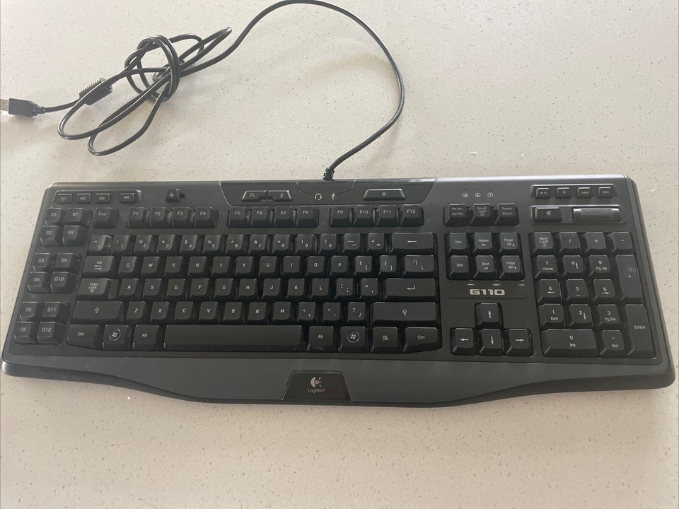 Logitech G110 LED Backlighting Gaming Keyboard Customizable Key Colors ...