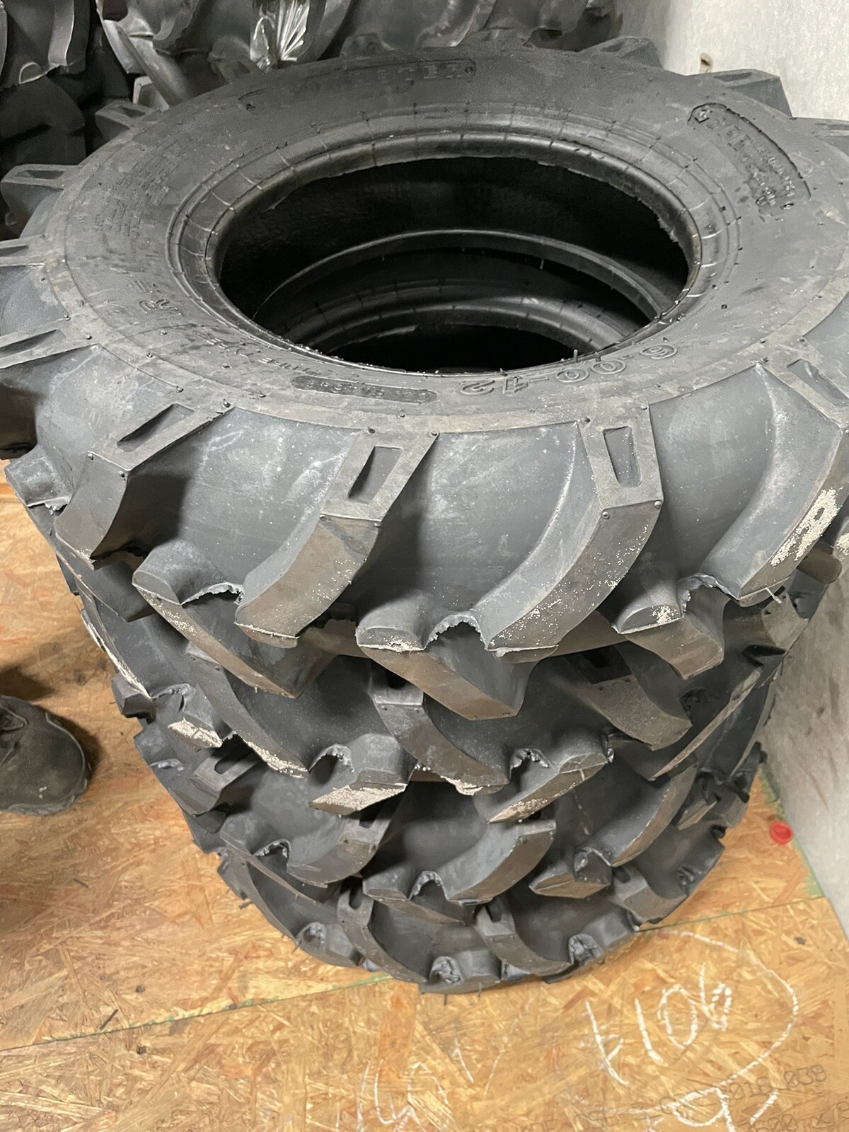 NEW 8 Ply TRACTOR TYRE R1 Tractor Tread 600-12 WHOLESALERS. 600x12 6-12 ...
