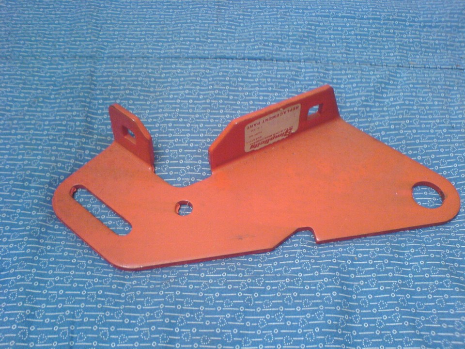 SIMPLICITY LAWN MOWER DECK, RIGHT HAND ROLLER BRACKET. 2172045 NEW PART ...