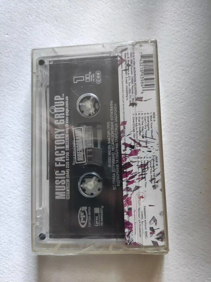 GARBAGE "Beautiful Garbage" rare Ukraine cassette tape shirley manson | eBay