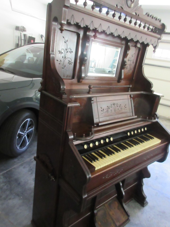 mid 1800's Smith American Organ Company Fully Functional Ornate Pump ...