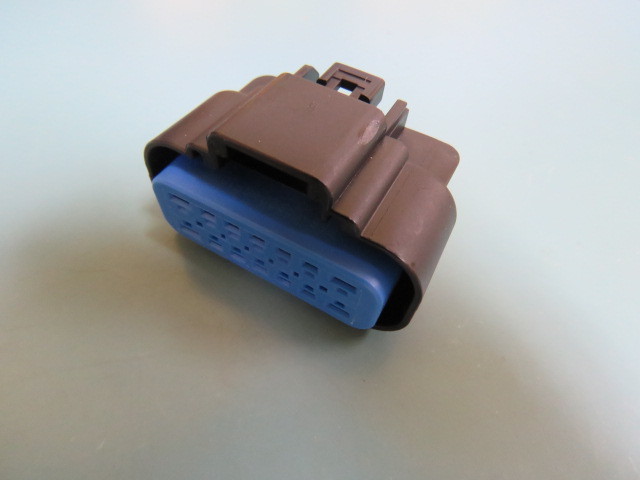 Delphi 15336037 Qty of 12 per Lot CONN 14 POS BLK GT 150/280 SEALED FEM ...