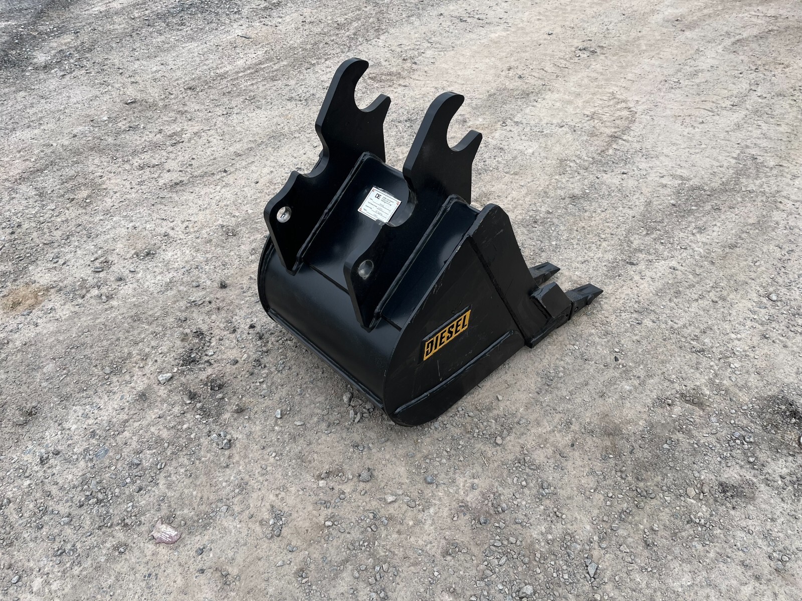 18" Kubota Bucket for U35 & KX040 & KX71 & KX91 & KX121 | eBay