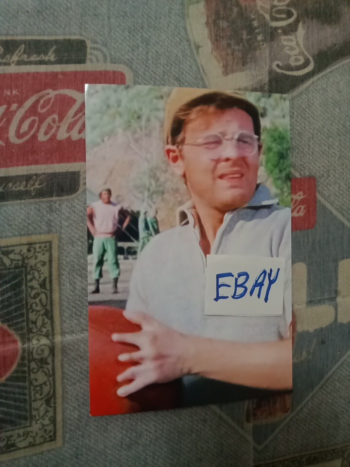 M*A*S*H TV SHOW, GARY BURGHOFF, 1st EPISODE HAND SHOWN, GLOSSY COLOR ...