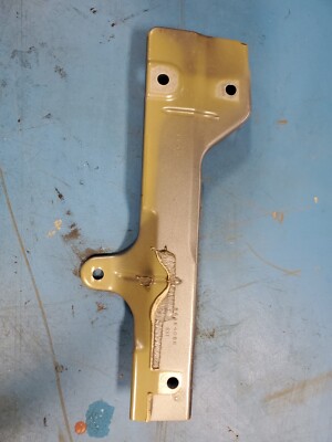 GM OEM LEFT-H'LAMP BRACKET GMC 84464088 | eBay