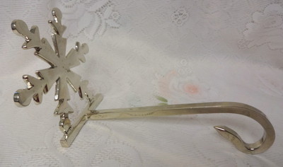Christmas Silver Tone Snowflake Mantel Hook Stocking Holder Hangers ...