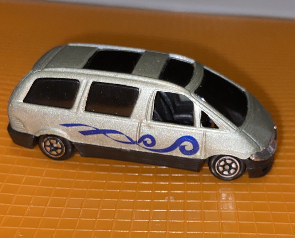 Vintage Unbranded Toyota Estima Van Car 1:64 Diecast Toy Rare Green ...