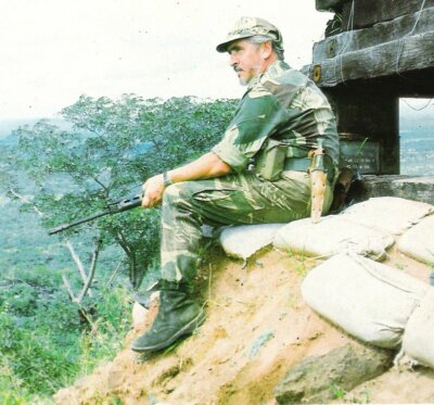 COLOR Photo Rhodesian Territorial Soldier FN FAL Bush Rhodesia Zimbabwe ...