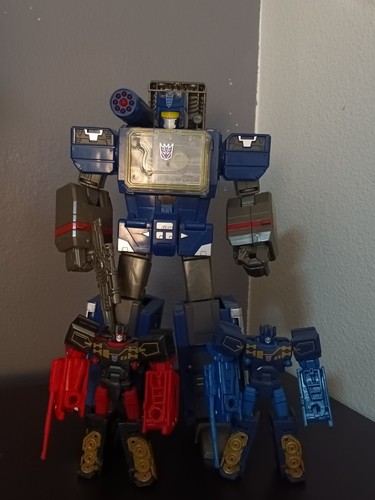 Transformers Titans Return Leader Class Soundwave + Legends Rumble ...