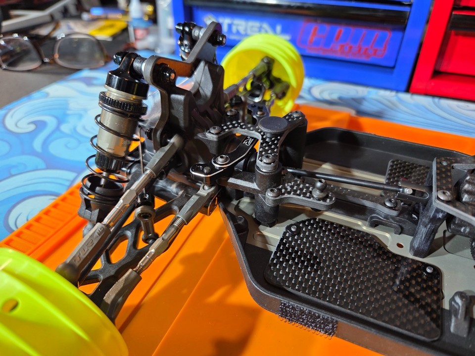 Brand New Team Losi 22X-4 Elite 4wd built roller chassis w/ painted ...