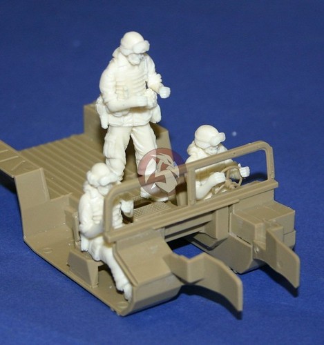 CMK 1/35 M1095 Hummer Crew (HMMWV Humvee) (3 Figures) F35200 | eBay