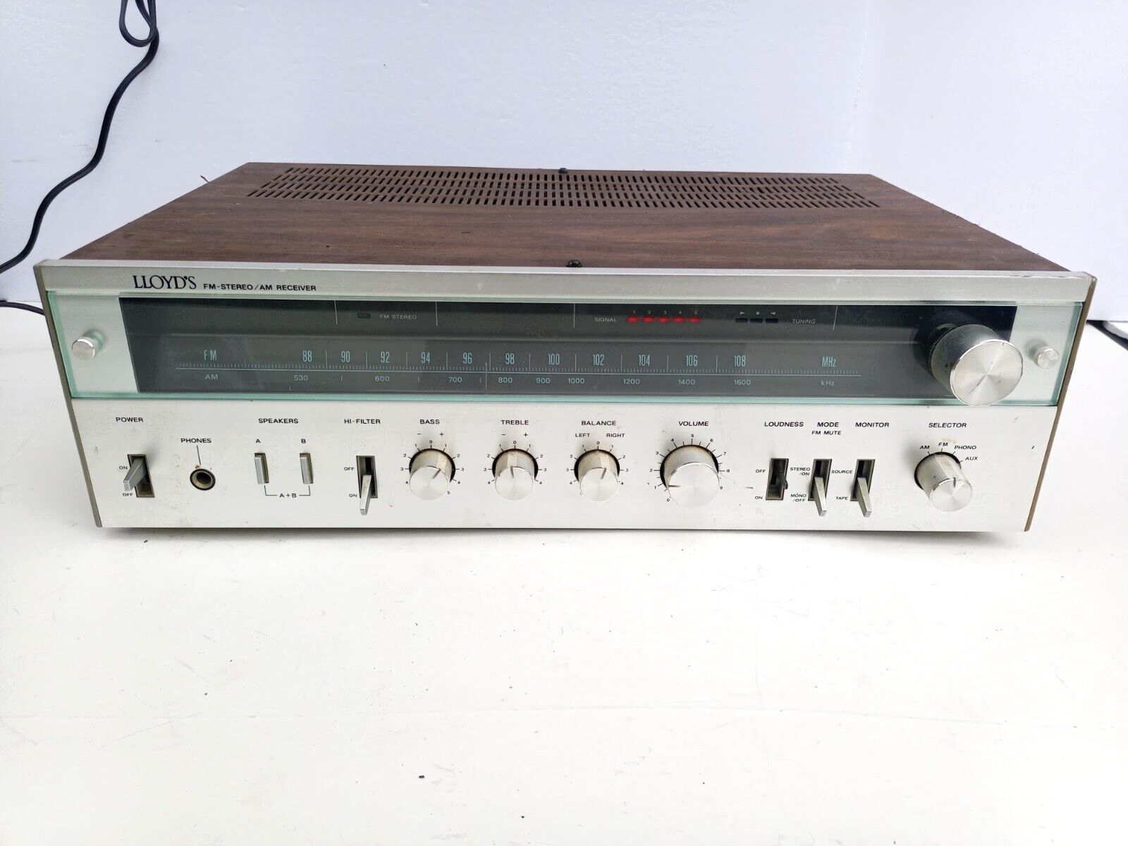 LLOYD'S H433 FM AM STEREO RECEIVER AUDIO HOME MEDIA ANALOG VINTAGE 150W ...