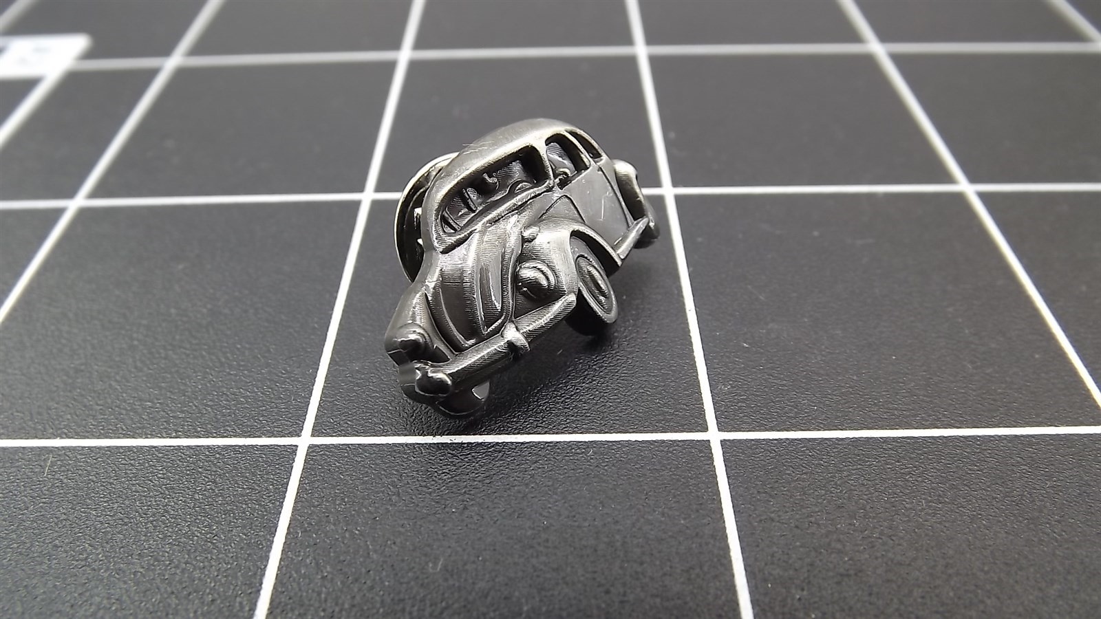 BRAND NEW Lapel Pin VW VOLKSWAGEN "PEWTER BUG" ENAMELED LIFETIME ...