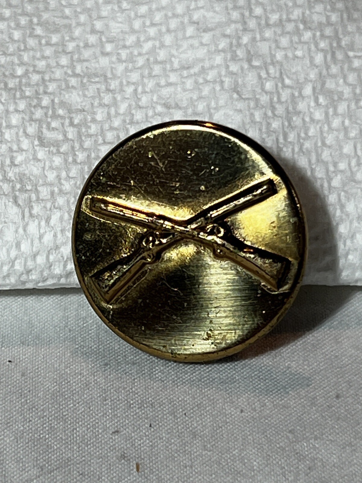 Crossed Rifles Pin Gold Tone Pin back Vintage Tie Tack Collar Round Pin ...