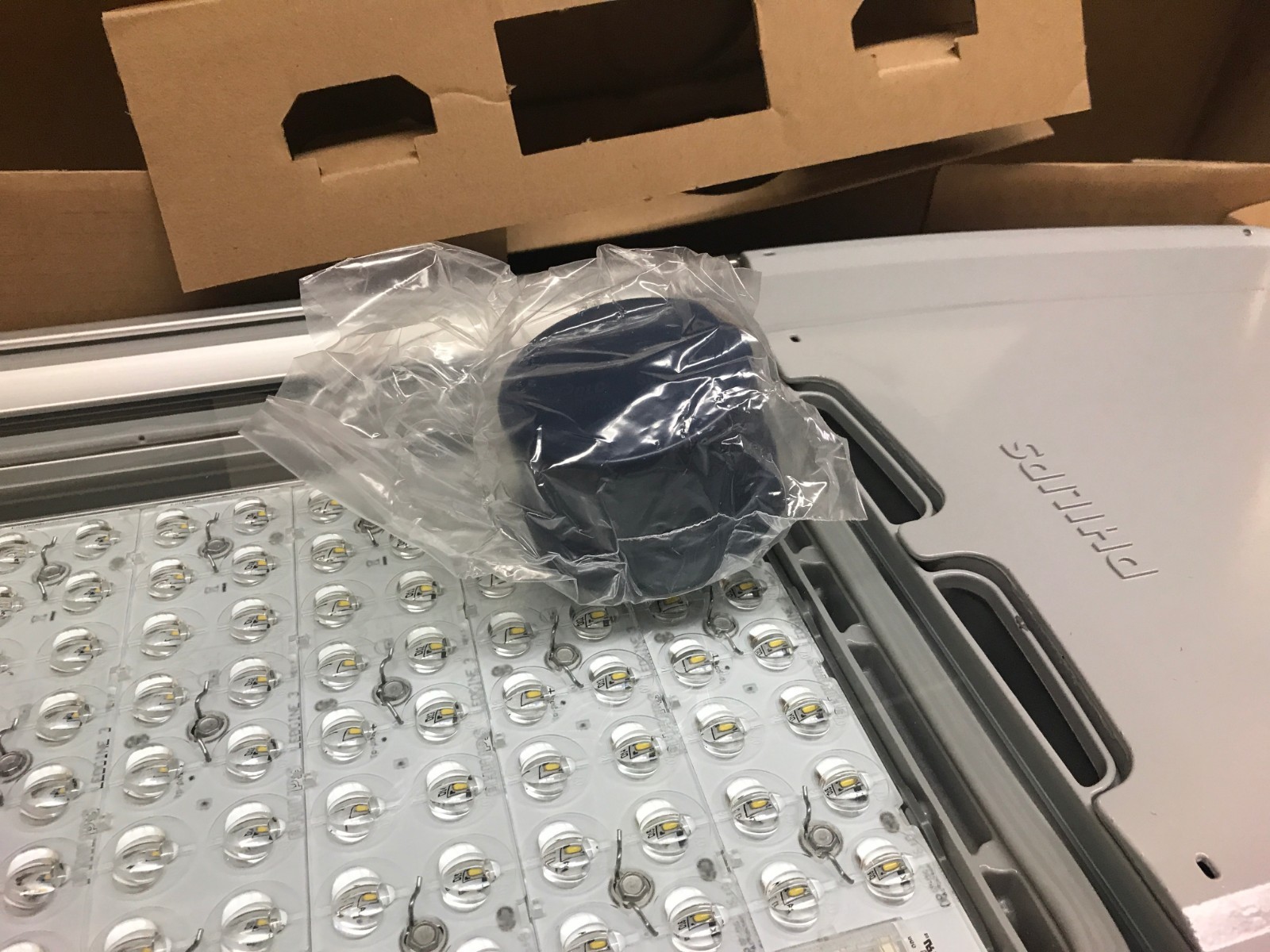 Philips Lumec RoadView RVM LED Roadway Luminaire (21 Fixtures Available ...