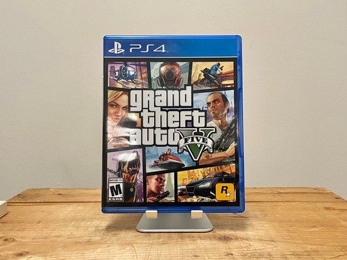 Grand Theft Auto V Playstation 4 Game Disc, MINT, FREE SHIPPING ...