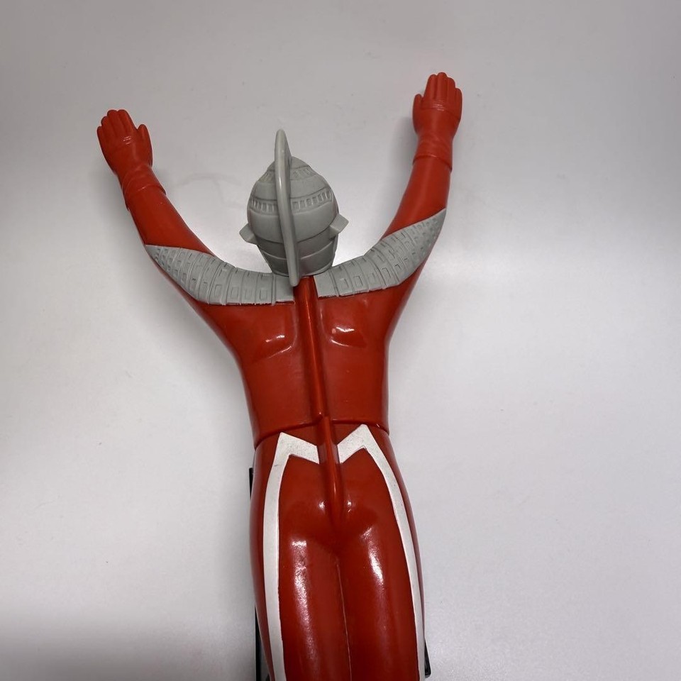 Yamanaya Galaxy Federation Series Ultraseven Flying Soft Vinyl Kaiju ...