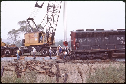 Orig Slide Southern Pacific SP Crane Working Wreck Of 8893 SD45 Ellwood ...