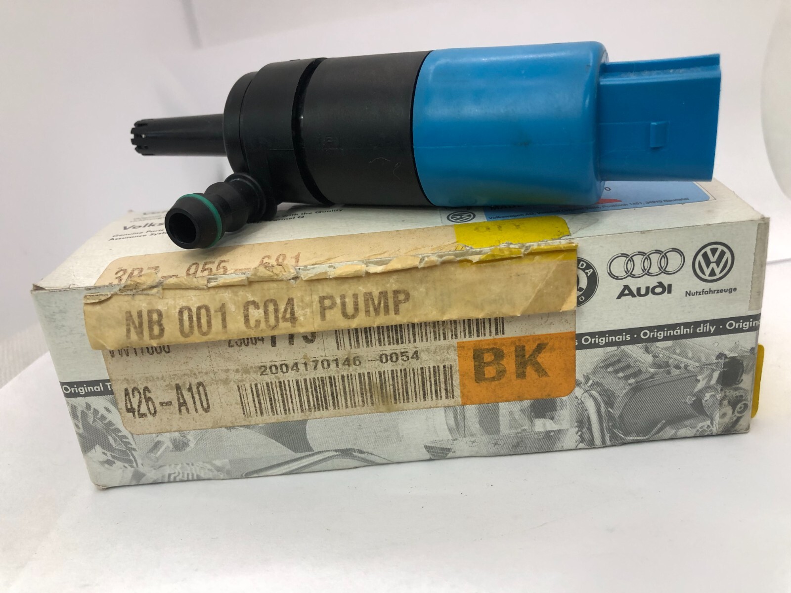 3B7 955 681 Genuine Volkswagen Headlight washer pump 1993-2017 Audi and ...