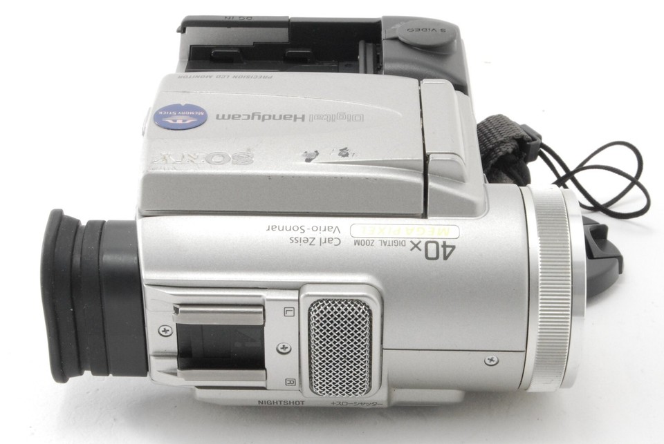 READ! TESTED [N MINT] Sony Handycam DCR-PC100 Mini DV Camcorder Carl ...