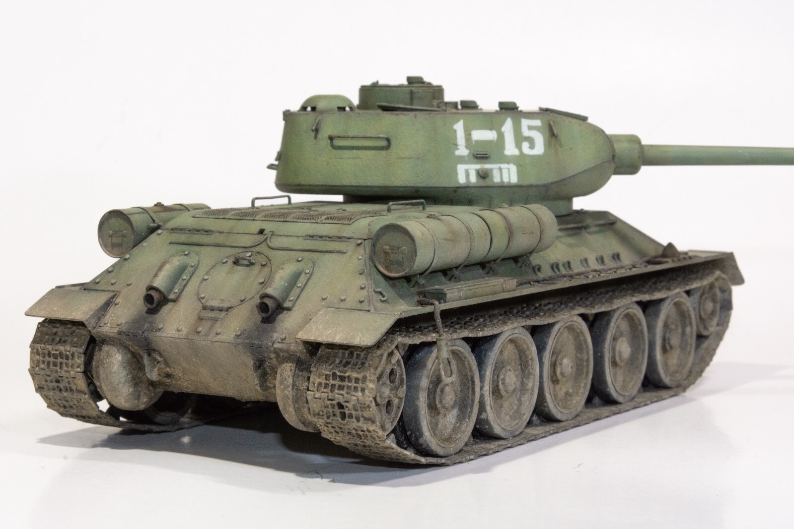 T-34-85 Mod 1944 Russian WWII Medium Tank - Pro Built & Painted 1/35 ...