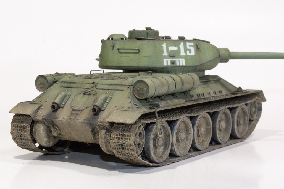T-34-85 Mod 1944 Russian WWII Medium Tank - Pro Built & Painted 1/35 ...