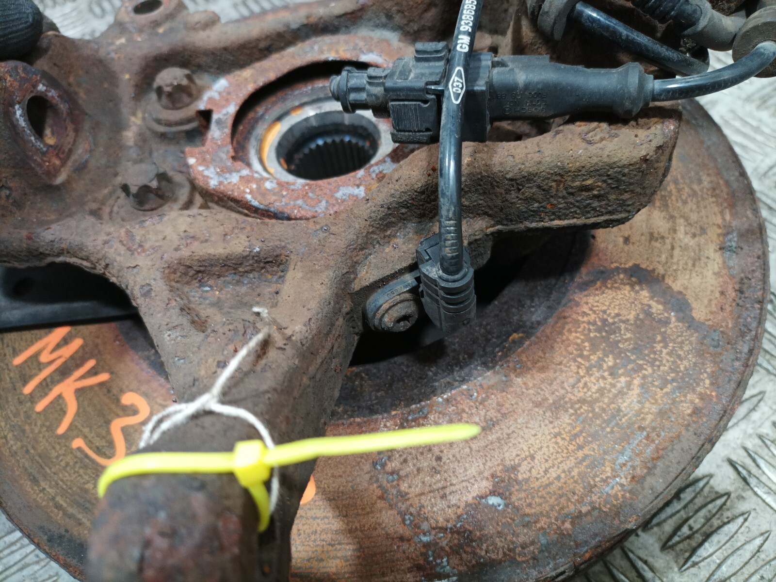 Renault Trafic MK3 2015-22 Vivaro B NV300 Front Hub Right O/S ...