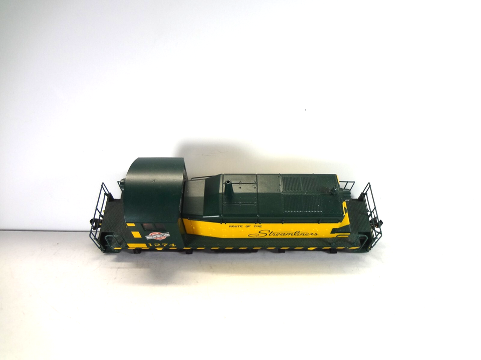 WALTHERS DCC HO SCALE CNW SWITCHER DIESEL LOCOMOTIVE #1274 E1 | eBay