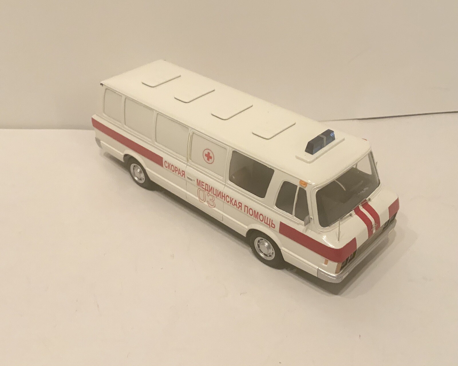 1/43 1971 ZIL-119 Ambulance bus handmade by Kherson-Models Ukraine | eBay