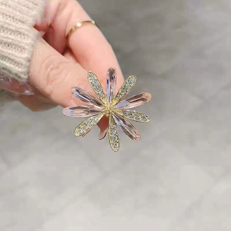 Korean Crystal Glass Daisy Flower Brooch Simple Brooches Suit Coat ...