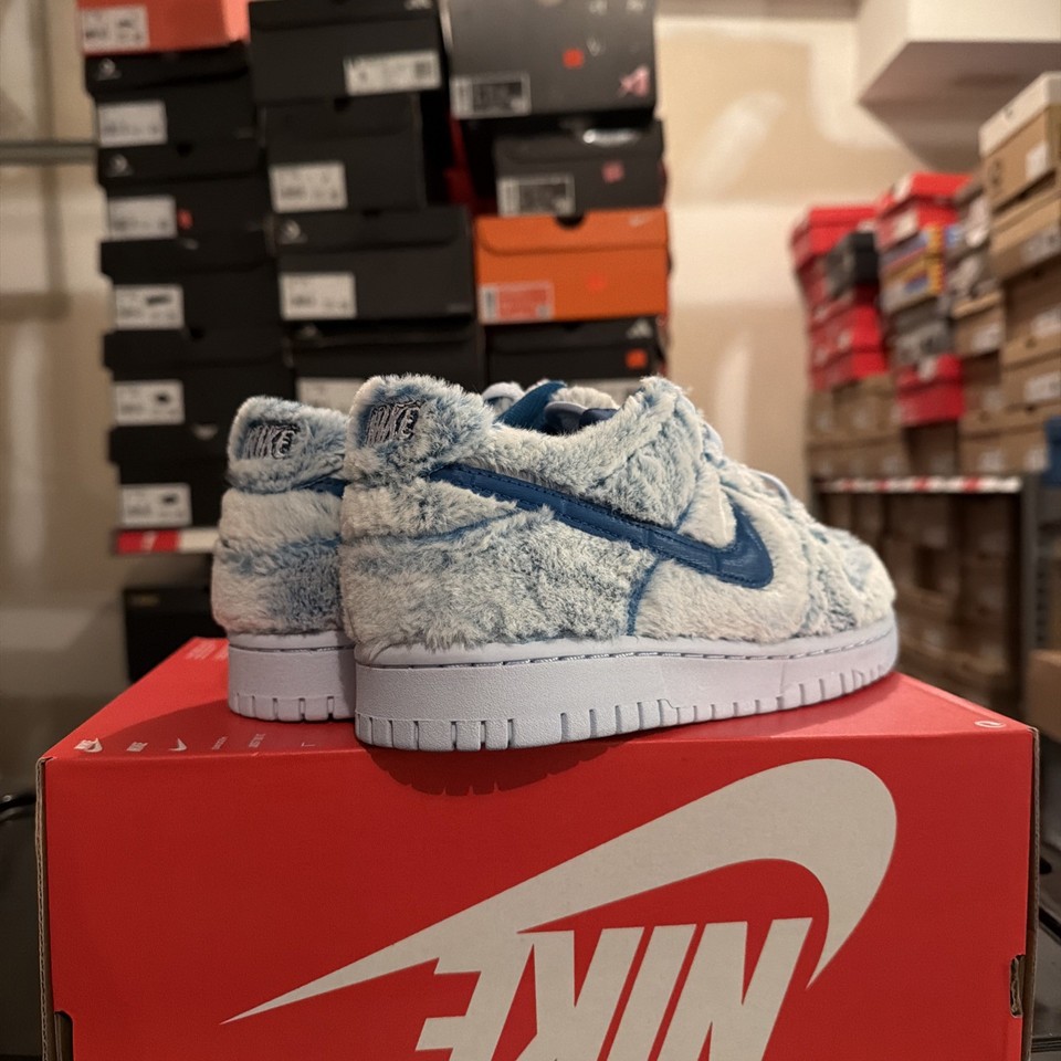 Nike Dunk Low Abominable Snowman Faux Fur | Size 7Y / 8.5W | IM7171-301 ...