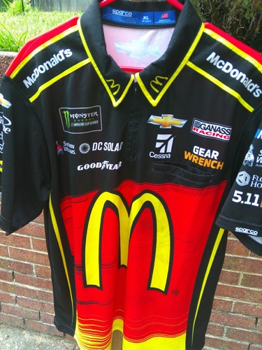 Jamie McMurray #1 McDONALD'S/Chip Ganassi Racing race day pit crew ...