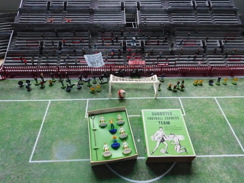 60's VINTAGE SUBBUTEO FOOTBALL EXPRESS TEAM - CLASSIC ORIGINAL LEEDS ...