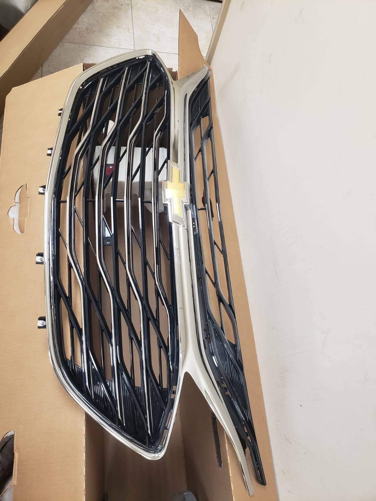 2019-2023 Chevrolet Malibu Complete Grille NEW OEM 84473373 84473374 ...