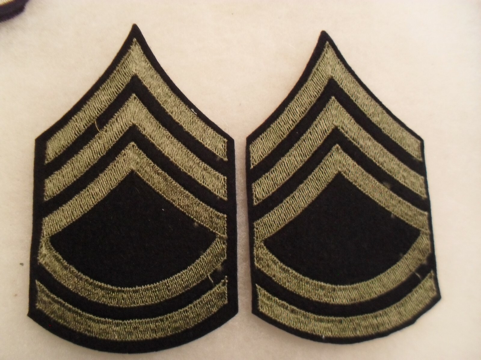 WWII ARMY/AAF TECH SGT 2 ROCKERS PR GREEN EMB CHEVRONS ON BLACK FELT | eBay