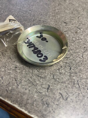 CAP FOR STEERING KNUCKLE ON 60/80 WHITE AMERICAN SERIES TRACTOR 30 ...