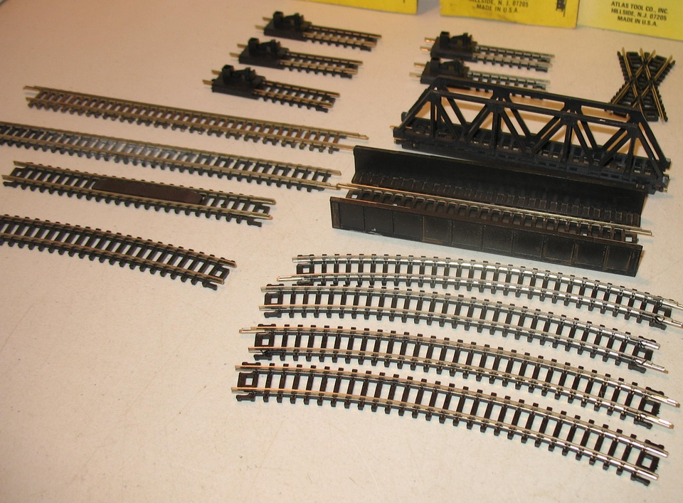 Atlas N Scale Train C/Track & Straight-Uncoupler-Bridges-Bumpers ...