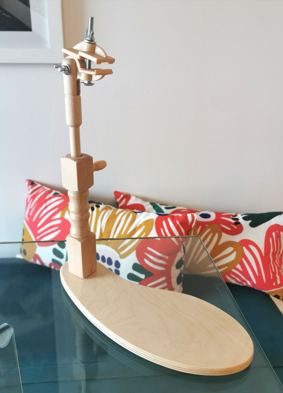 Embroidery Hoop Stand - Hand Rotating Frame Stand - Elbesee Versatile ...