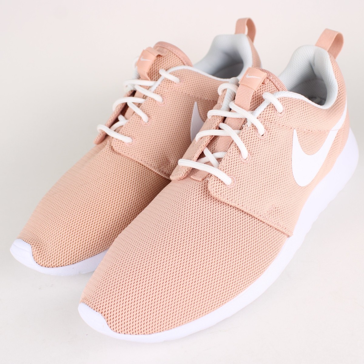 Roshe Runs Pink And White GS) Nike Roshe One 'Pink Blast' 599729 611