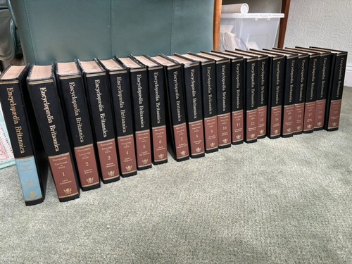 Encyclopaedia Britannica full set - (Propaedia, Macropaedia ...
