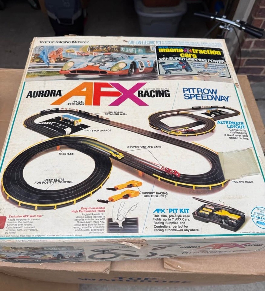 AFX AURORA 7 cars,6 body’s, 4 chasis and 2 track boxes | eBay