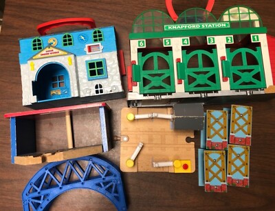 Vintage Thomas the Train Train set Station Building Bridges lot | eBay