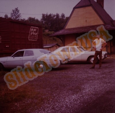 Vtg 1973 Train 126 Slide Railroad Depot SCL Boxcar Cars Man X-9058 | eBay