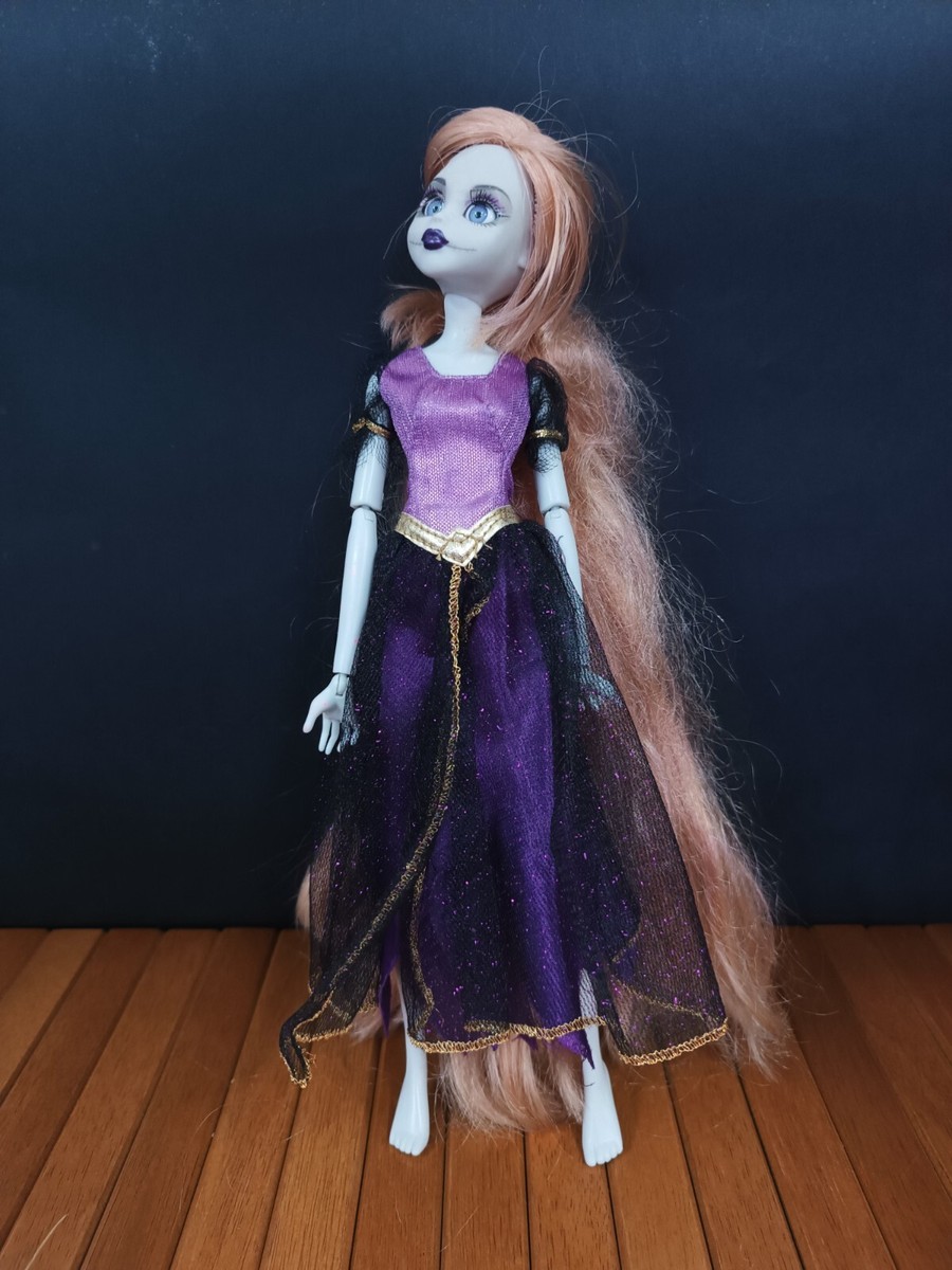 Once Upon A Zombie Rapunzel