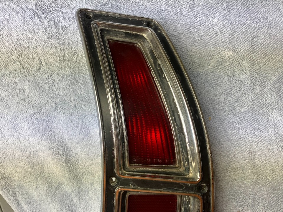 1972 Ford Ranchero/Torino Station Wagon Right Tail Light Assembly D20B ...