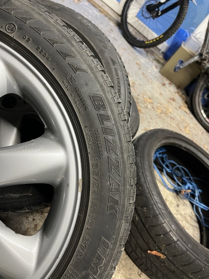 Mini 16inch Alloy Wheel With Winter Tyres. Work well in the snow / ice ...