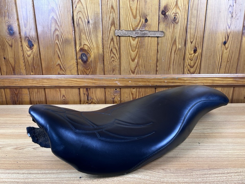 Pro Stitched 1997-2007 Harley Davidson Touring Seat Badlander ? Custom ...