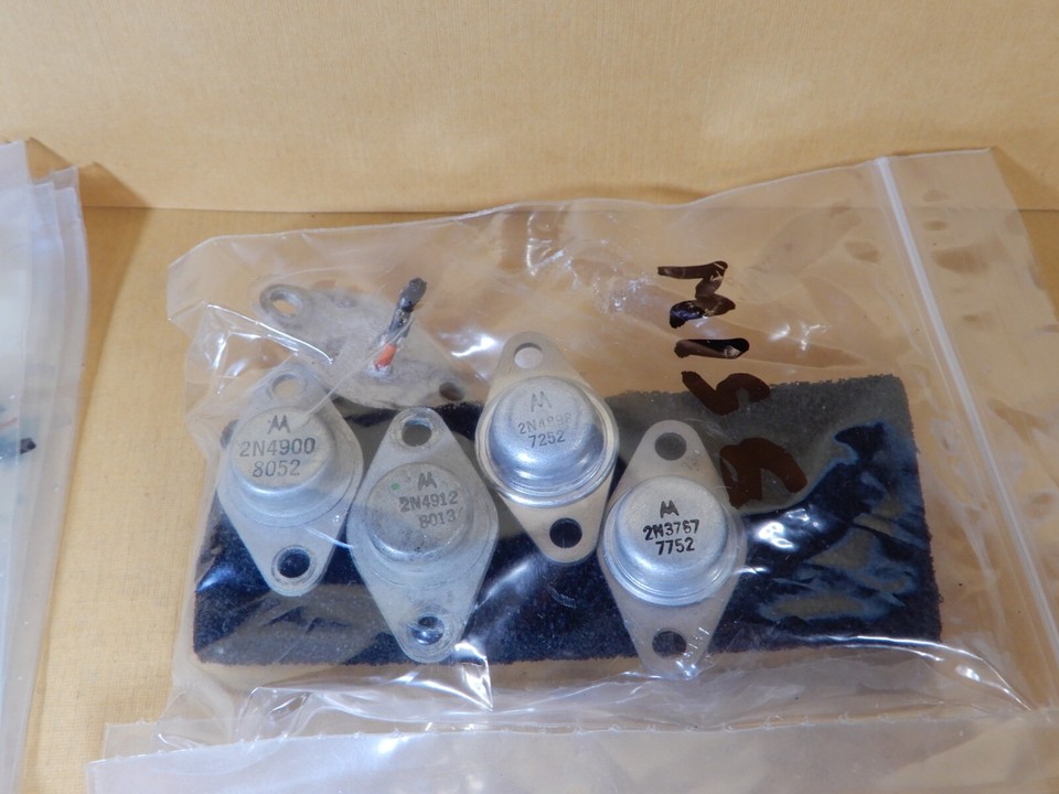 Huge Lot of Vintage TO-3 Transistors NTE121 2N669 2N443 2N3740 2N6235 ...