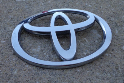 Toyota Matrix 4.25" trunk emblem badge decal logo rear OEM Factory ...